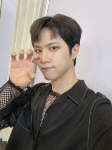 引用元：https://twitter.com/WEi__Official