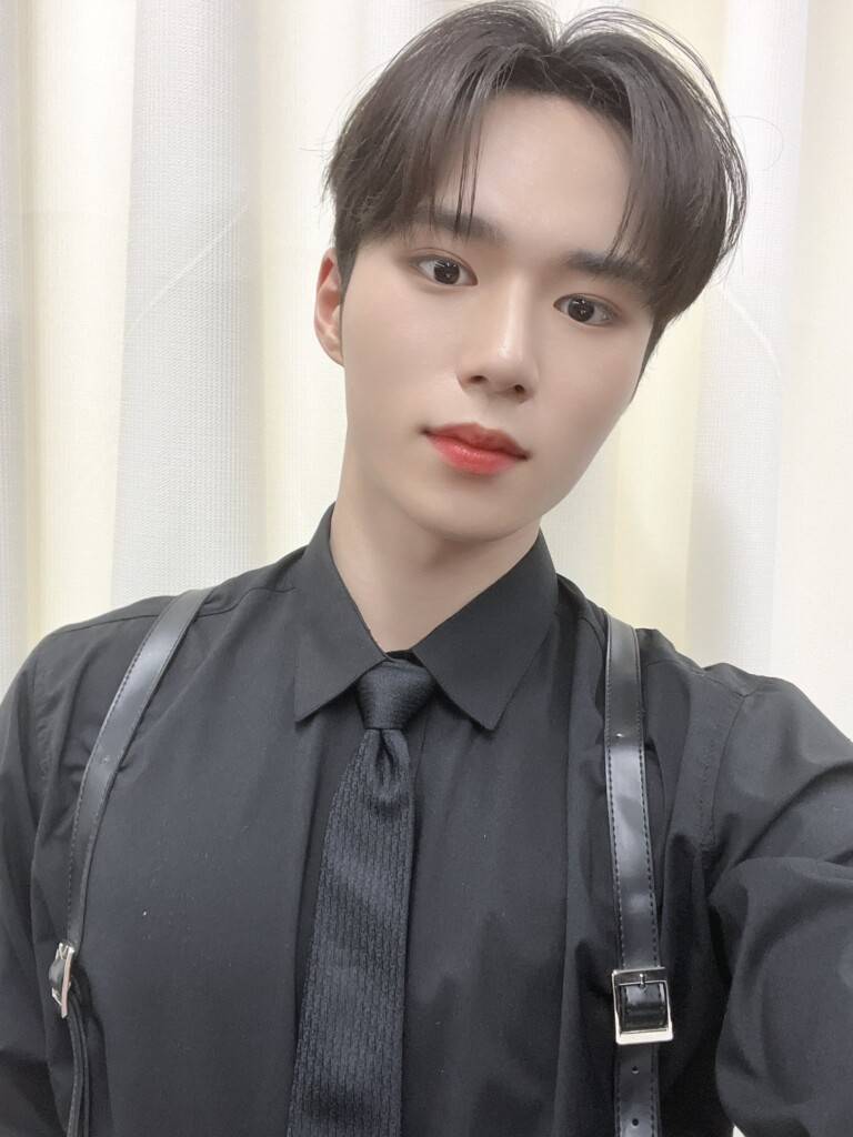 引用元:https://twitter.com/@WEi__Member